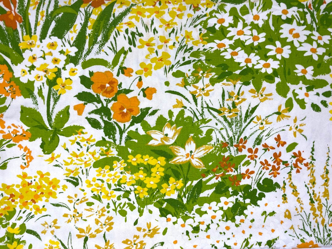 Vintage Floral Print Fabric Woven Cotton Medium Weight 60s 70s Mid ...