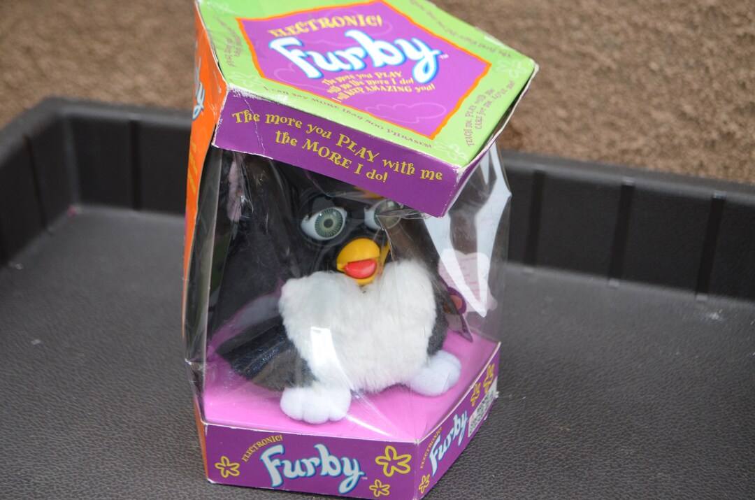 1998 Tiger Electronics Vintage Furby Black White Skunk Tuxedo With Gray ...