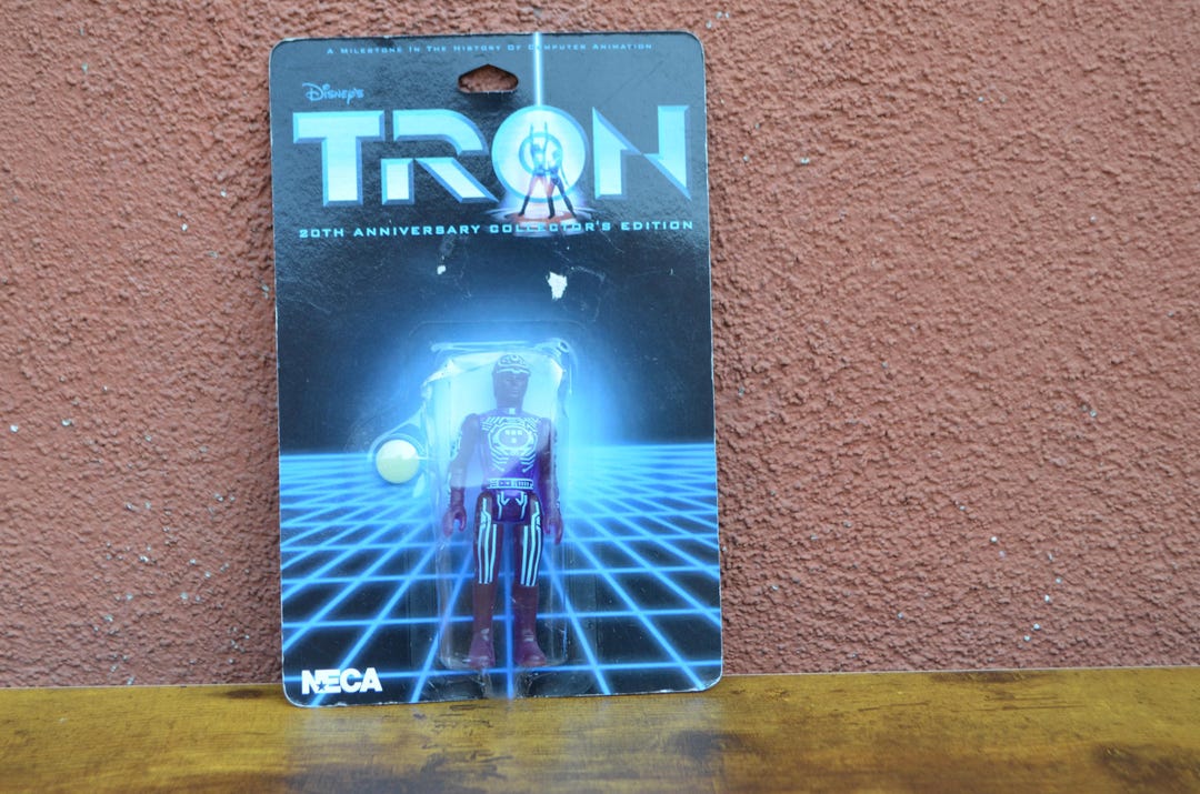 Disney's NECA TRON 20th Anniversary Collectors Edition tron Action ...