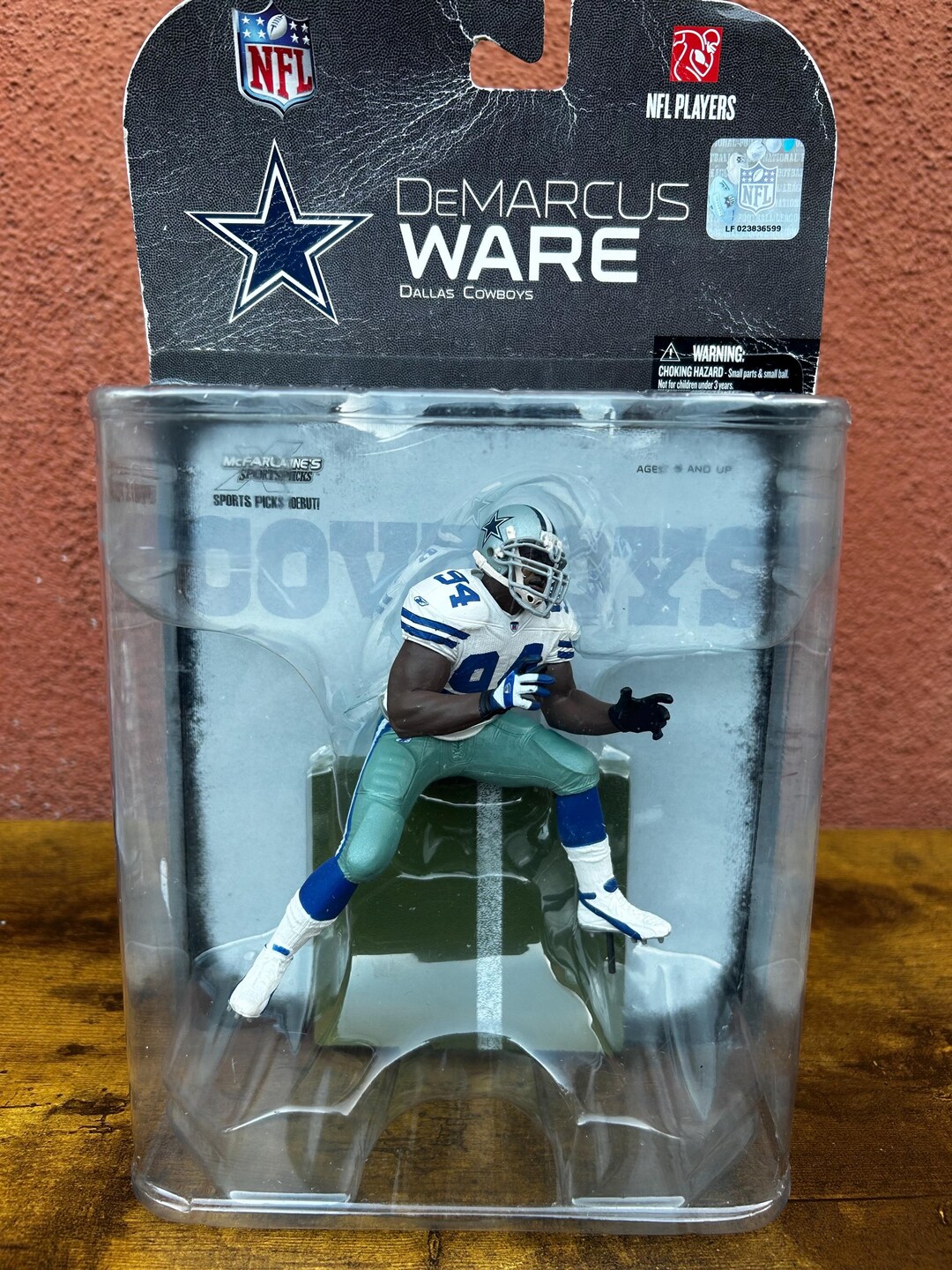 2000's Mcfarlane NFL Series 18 Dallas Cowboys "demarcus Ware" Action ...