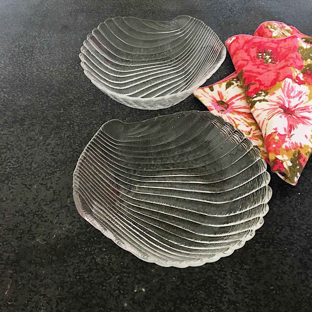 Vintage Shell Shaped Glass Salad Bowls, Made in France, Summer Table - Etsy