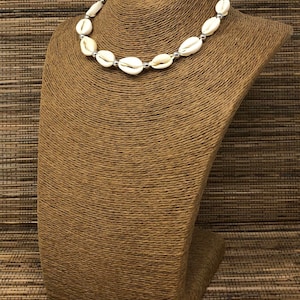 Hawaiian Shell Necklace - Natural Seashell Necklace - Sea Shell ...