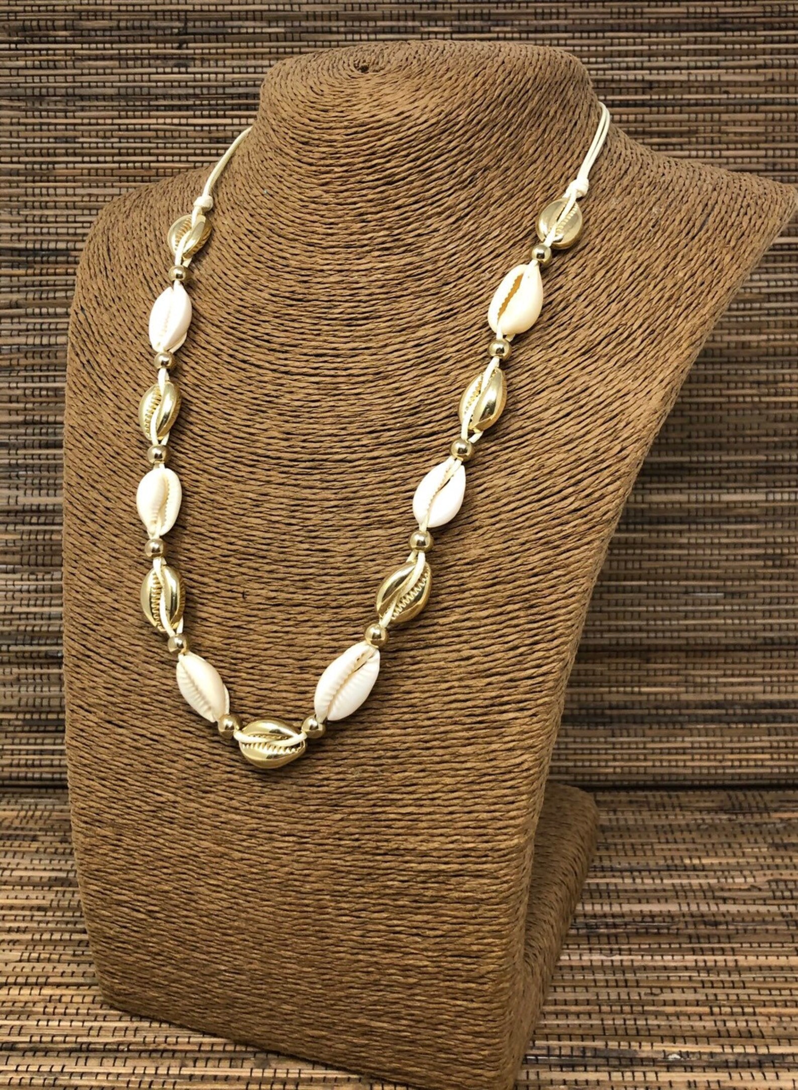 Gold Cowrie Shell Necklace Choker Gold Seashell Necklace - Etsy
