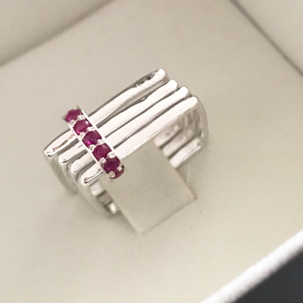 Unique Ruby Ring - Etsy