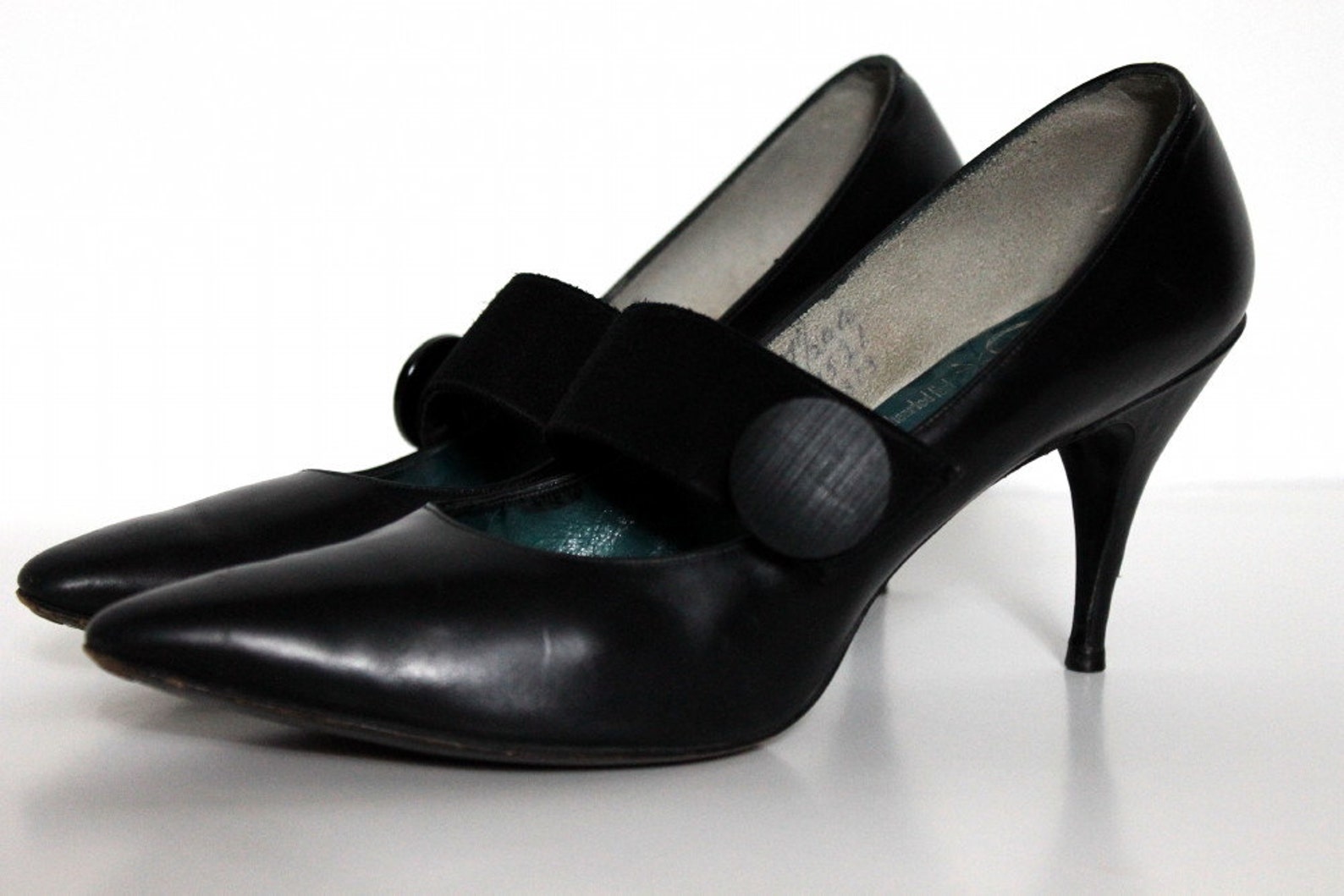 Vintage 1950s Heels Black Spike Stilettos Pumps Pinup Bombshell Black ...