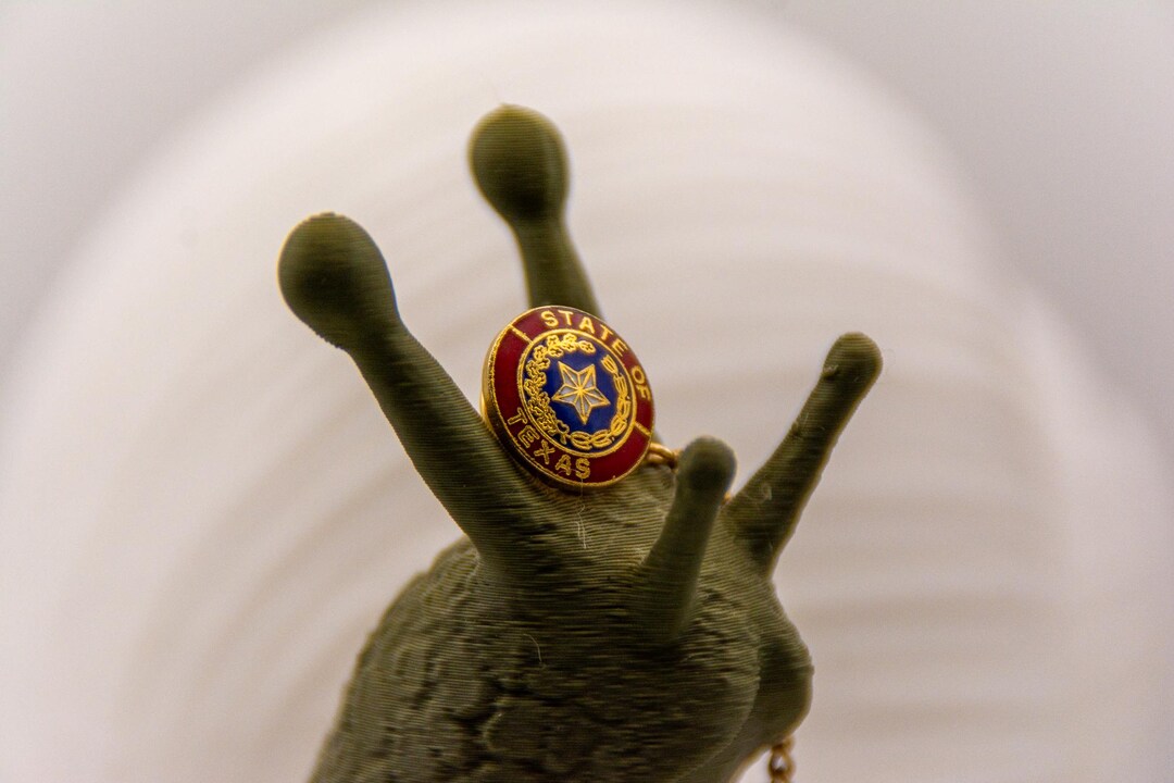 Vintage Texas State Seal Tie Tack – Gold Tone Red Enamel DPS Official ...
