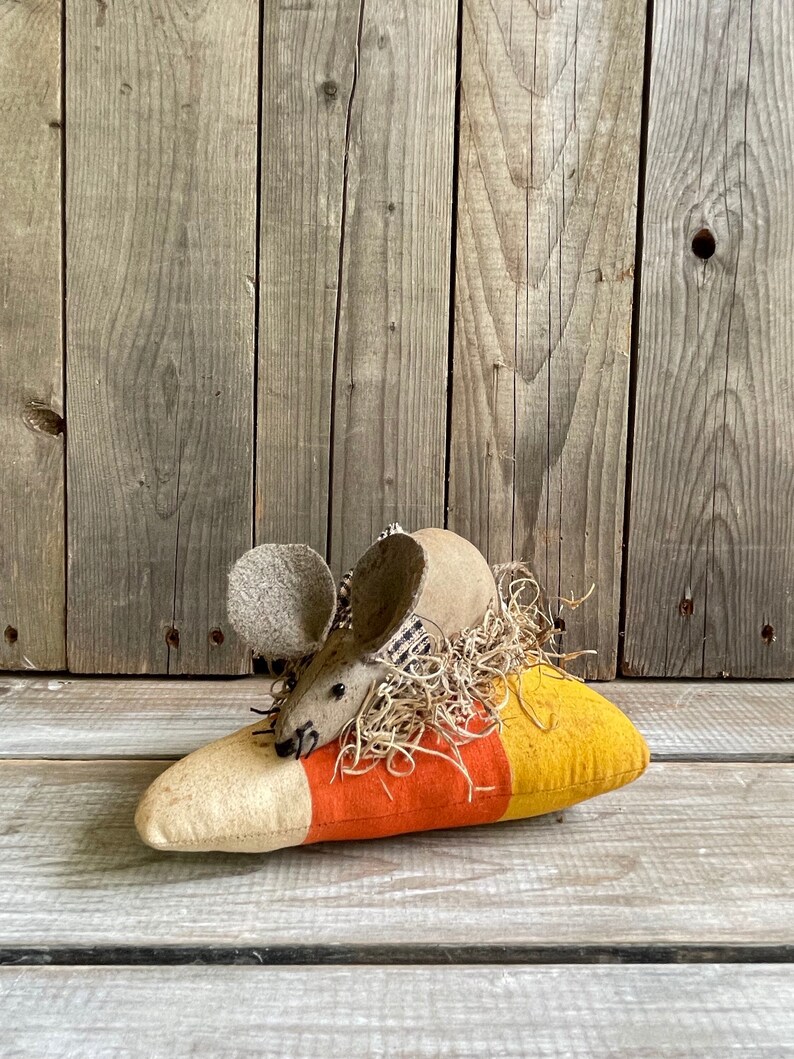 Primitive Candy Corn Mouse, Fall Decor, Halloween Decor - Etsy