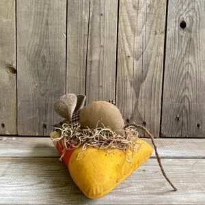 Primitive Candy Corn Mouse, Fall Decor, Halloween Decor - Etsy