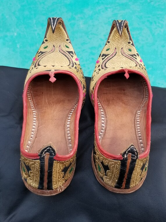 Gorgeous vintage mens ceremonial slippers hippie boho… - Gem