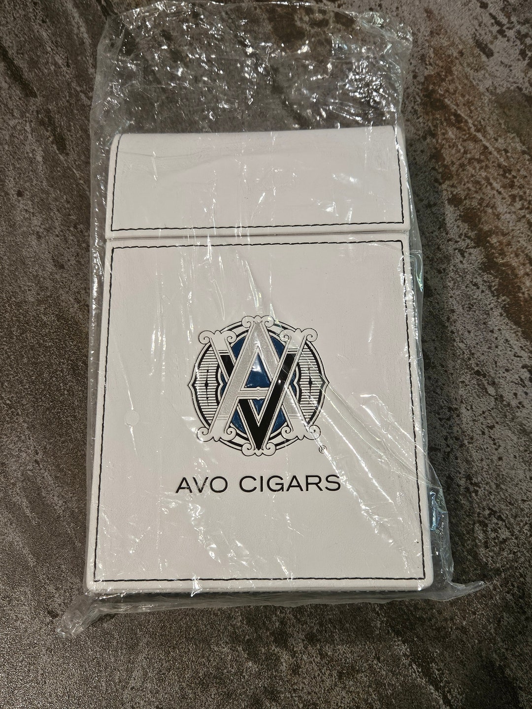 Vintage Avo Cigars Travel Humidor Cigar Smoker Mancave Gift White ...