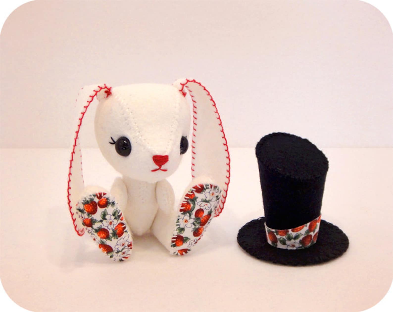 Rabbit & Gift Box - PDF Pattern - Etsy Canada