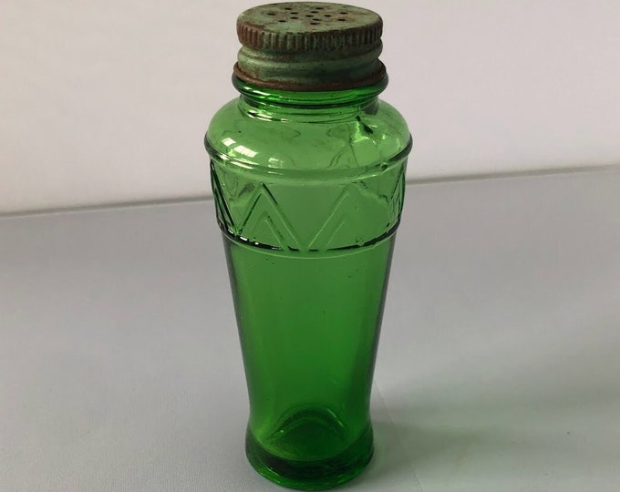 Green Depression Glass Salt Shaker With Zig Zag Pattern - Etsy