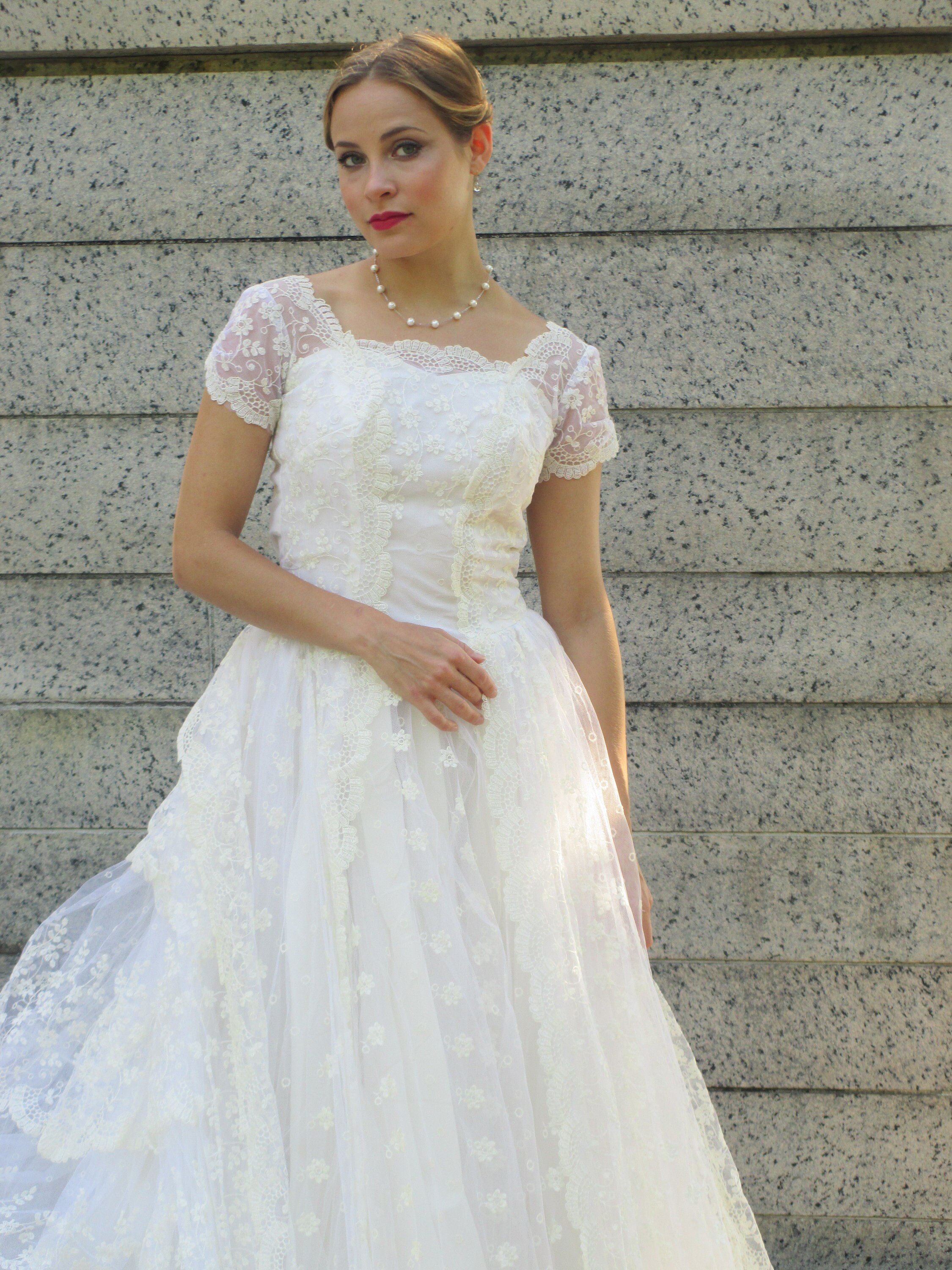 Jaw Dropping 1950s New Look Wedding Gown Dress With Acres of Tulle ...