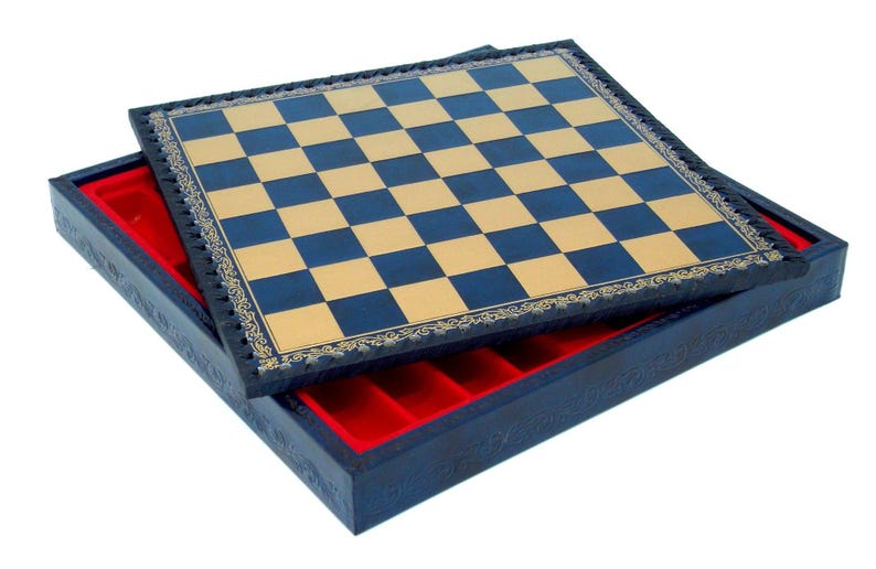 NAPOLEON: Hand-coloured Chess Set With Luxurious Game Board + CHESS Set ...