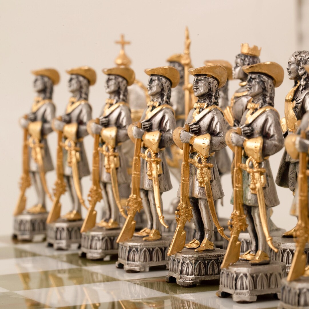 Peter the Great Emperor: Luxurious Chess Set Finished Using Real 24k ...