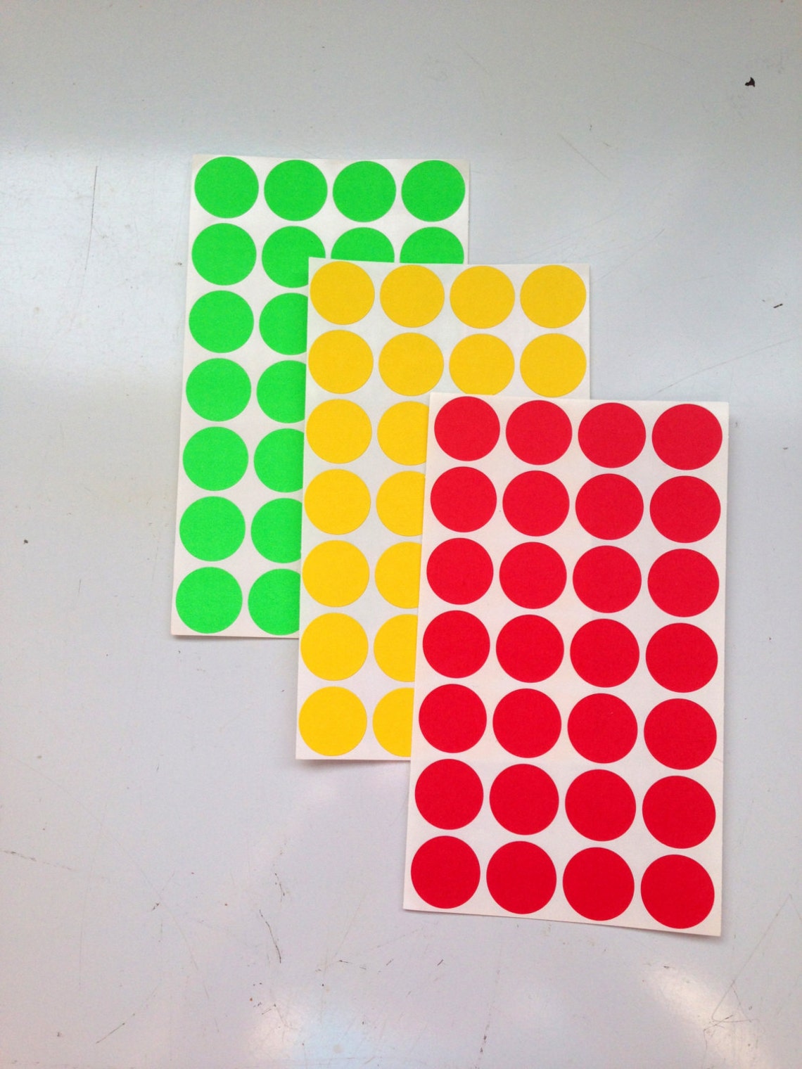 Round Dot Vintage Stickers in Green Yellow or Red Color - Etsy