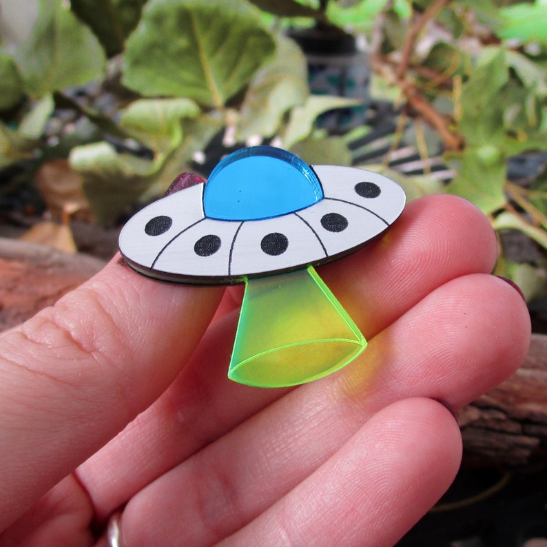 Flying Saucer UFO Alien Space Ship Pin Brooch Black Light | Etsy