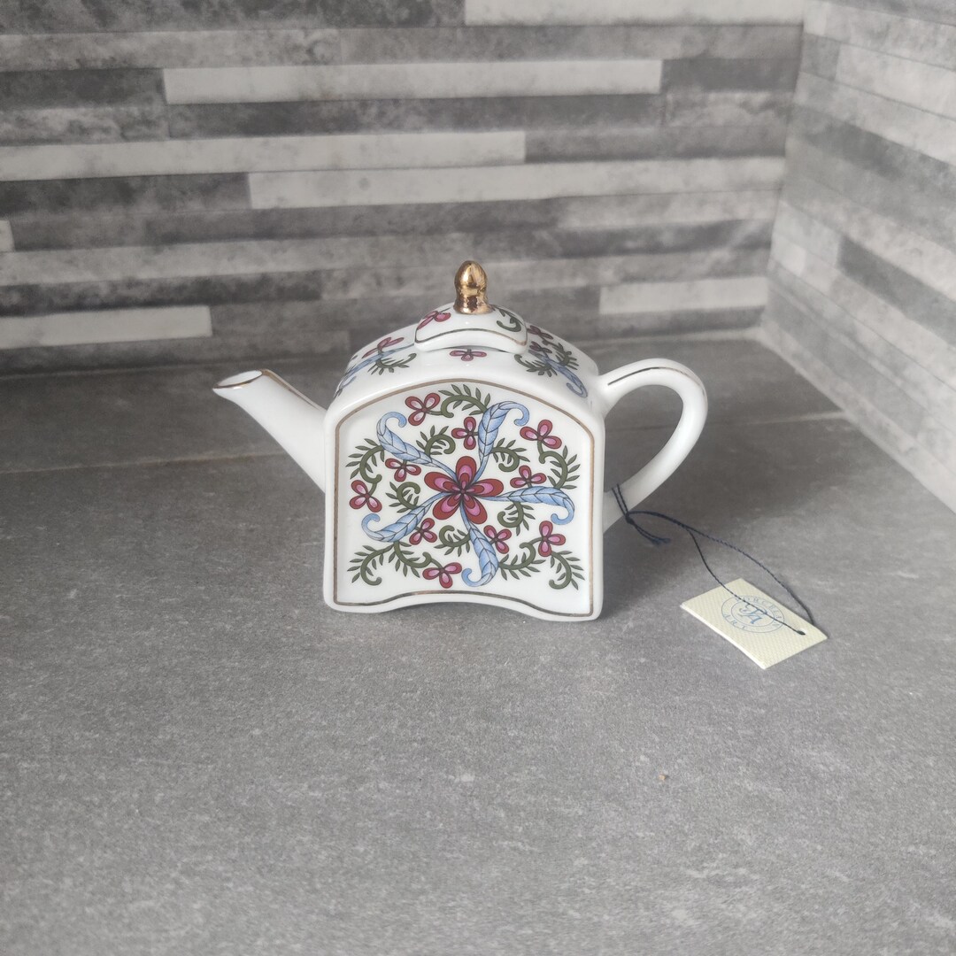 Miniature Teapot From the Porcelain Art Miniature Teapot Collection ...