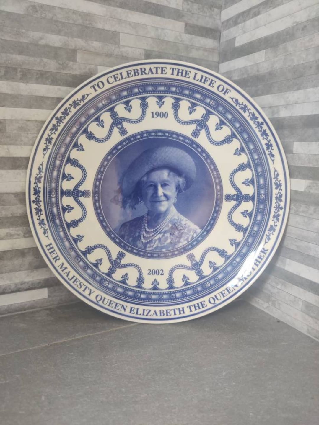 Wedgwood Queen Elizabeth the Queen Mother Commemorative Service Plate ...