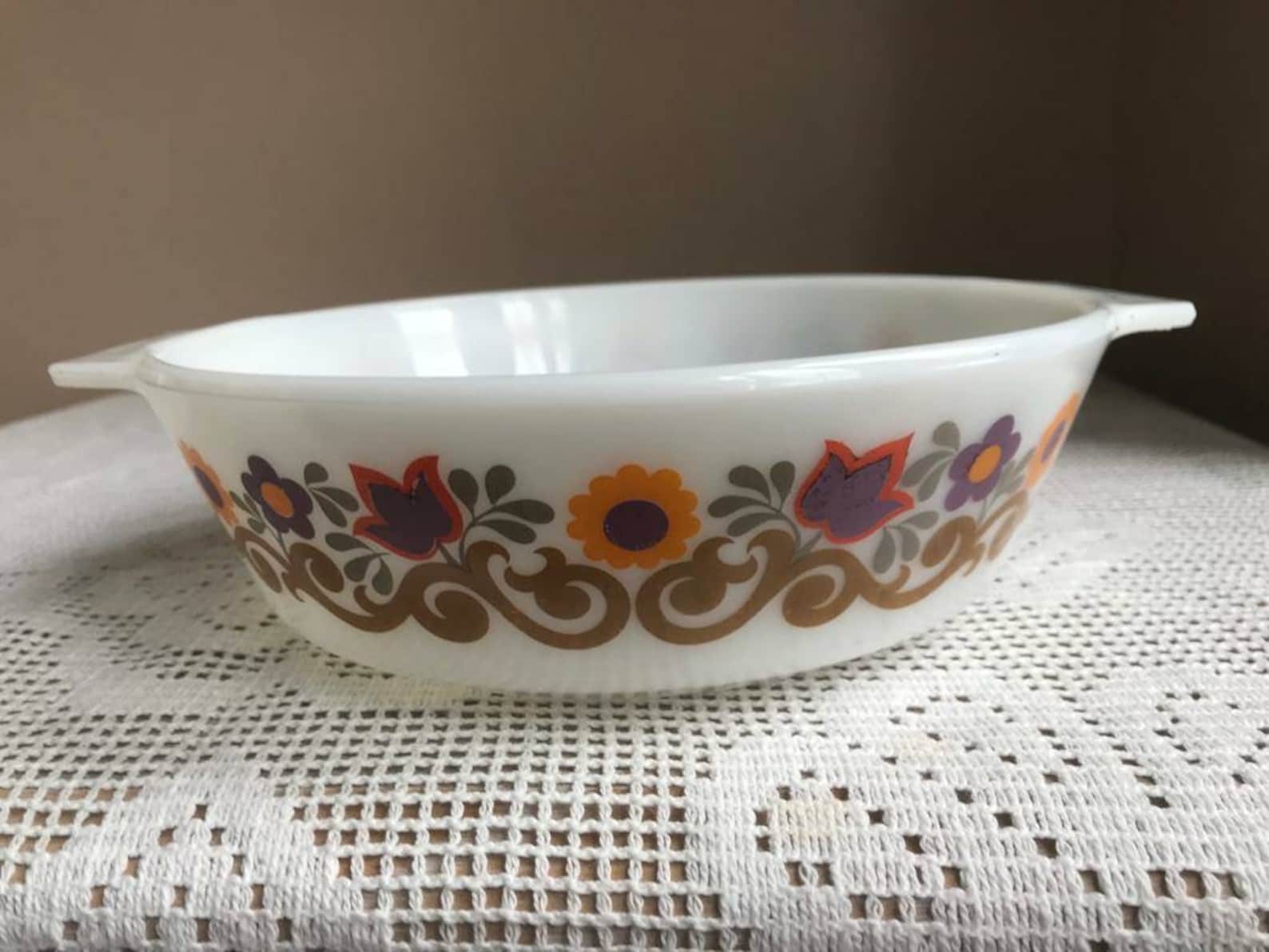 Pyrex Casserole Dish in Briarwood Pattern Basin Kitchenalia - Etsy