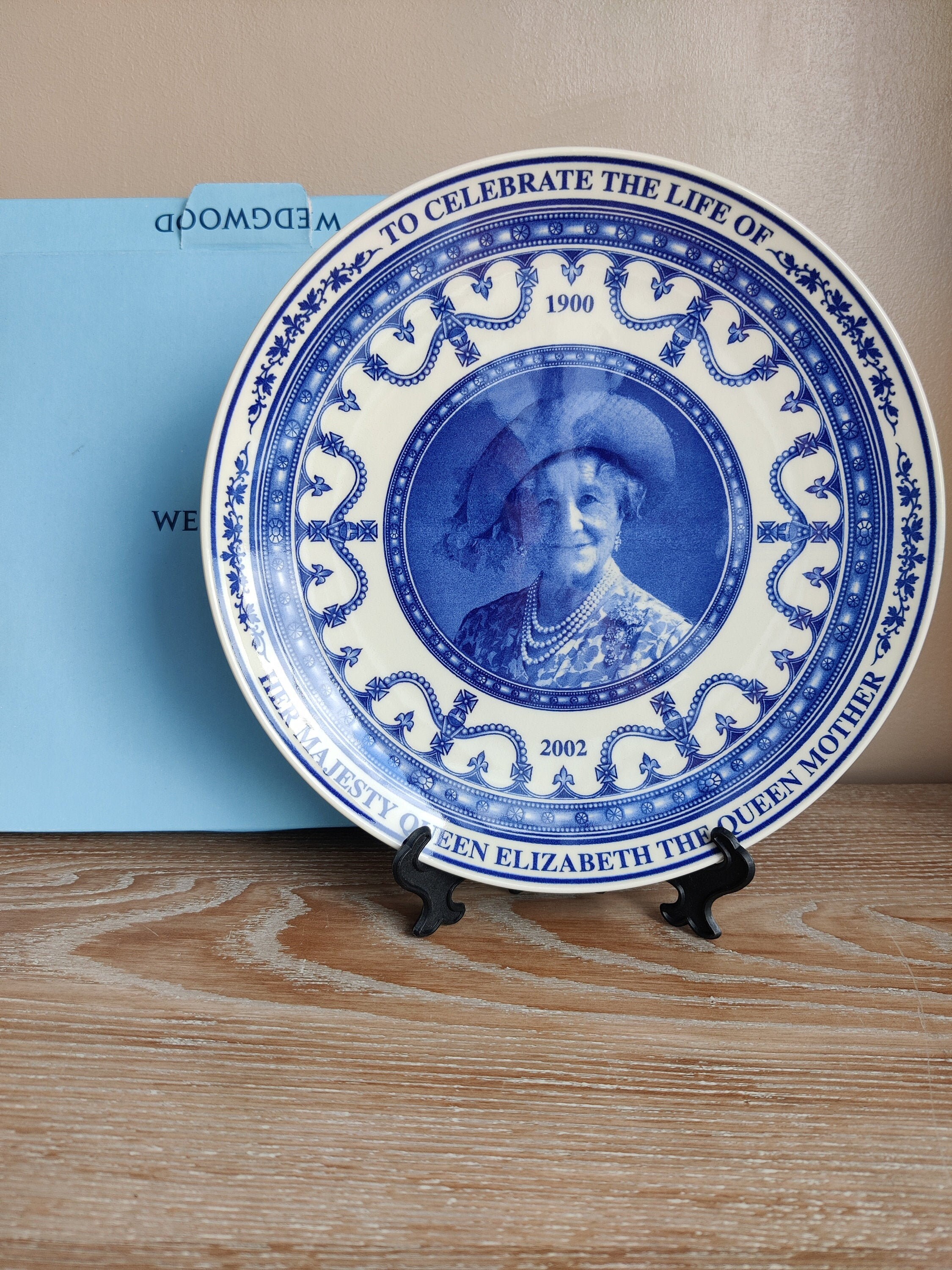 Wedgwood Plate Elizabeth the life of the Queen Mother Art ...