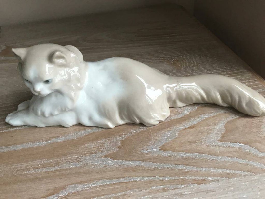 Nao Cat Figurine, Floral Cat Ornament, Made in Spain - Etsy