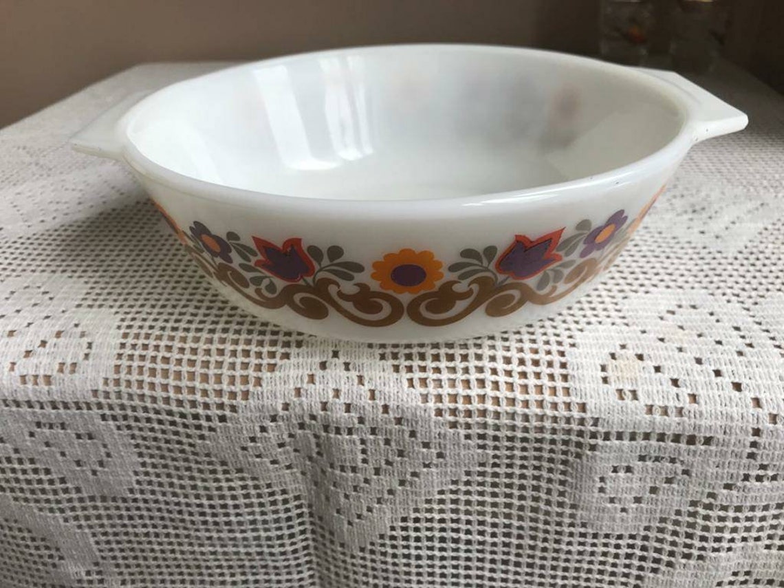 Pyrex Casserole Dish in Briarwood Pattern Basin Kitchenalia - Etsy
