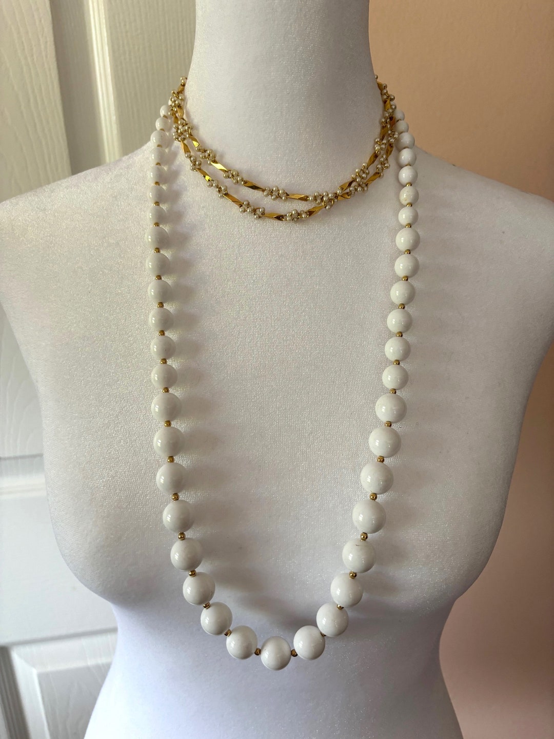 Vintage Necklaces Mini Pearls W/gold Tone Diagonal Links & White Graded ...