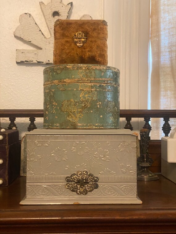 Antique celluloid box - Gem