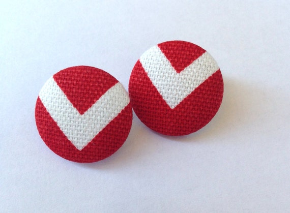 Items similar to Retro Red and White Chevron Stripe Fabric Button ...
