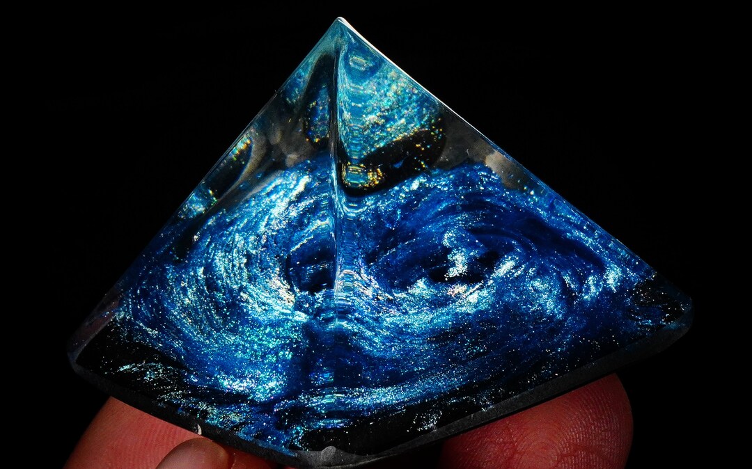 GALAXSEA Mini Orgonite Galaxy Pyramid Orgone Energy Meditation Tool ...