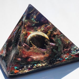 Seed of Growth - Orgone Pyramid Small - Meditation Tool - Galaxy ...