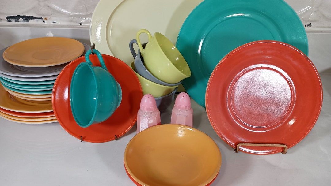 1940s Hazel Atlas Platonite Ovide Dinnerware, Dinner, Salad Plates ...