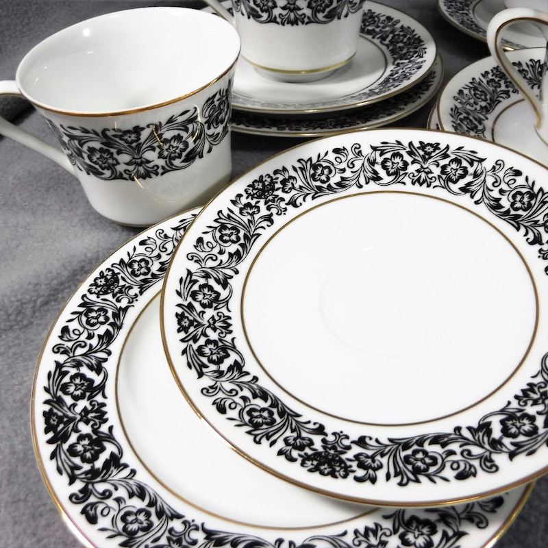 Black and Gold Dinnerware Sets - Etsy