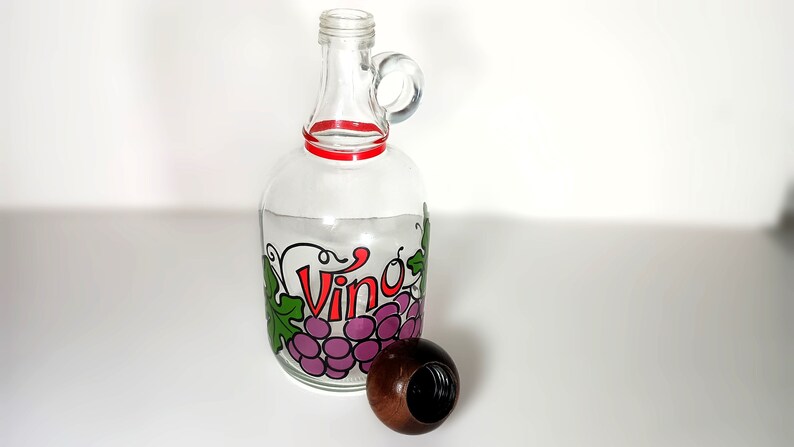 Mid-century Hand Painted Purple Grapes and Green Grape Vines Vino Wine ...