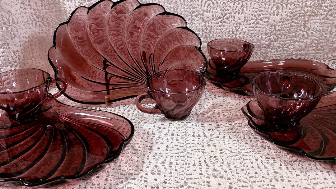 Hazel Ware Informal Seashell Amethyst Luncheon Sets. Set of 4 Amethyst ...