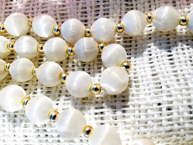 Vintage Hawaiian Sea Shell, Beads and Vintage Plastic Plumeria Leis - Etsy