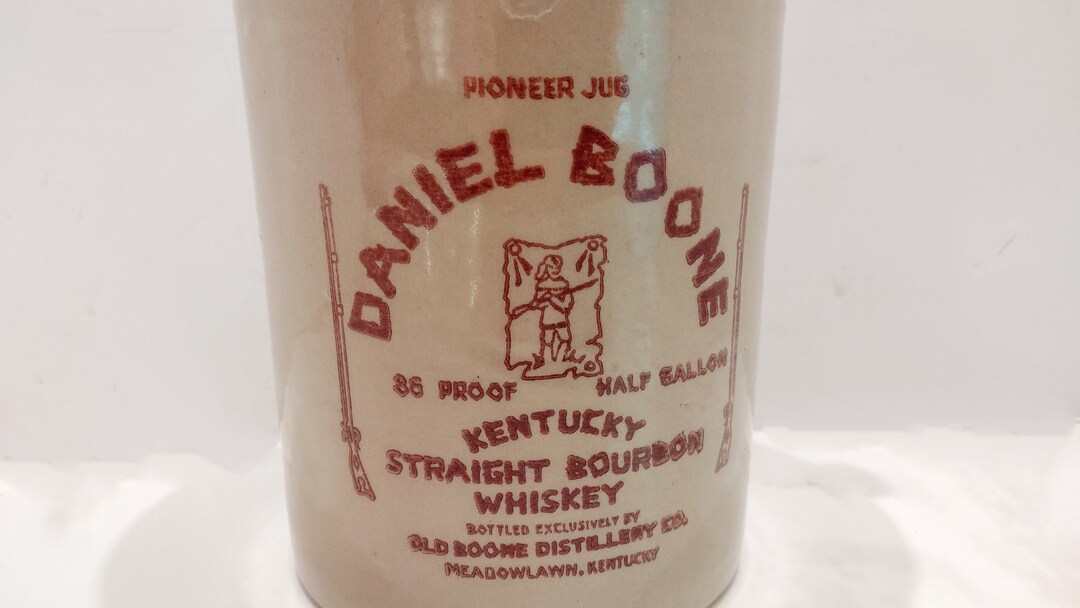 Vintage Daniel Boone Kentucky Straight Bourbon Whiskey 1/2 Gallon Jug ...