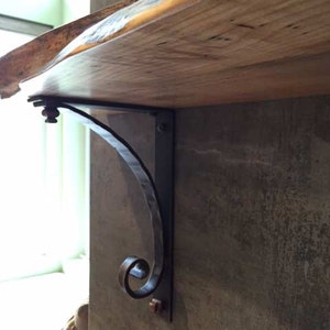 Decorative Handmade Heavy Duty Bronze Iron Angle Bracket for Shelving ...