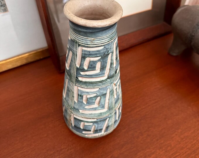 Incised Puerto Rico Art Pottery Vase - Etsy