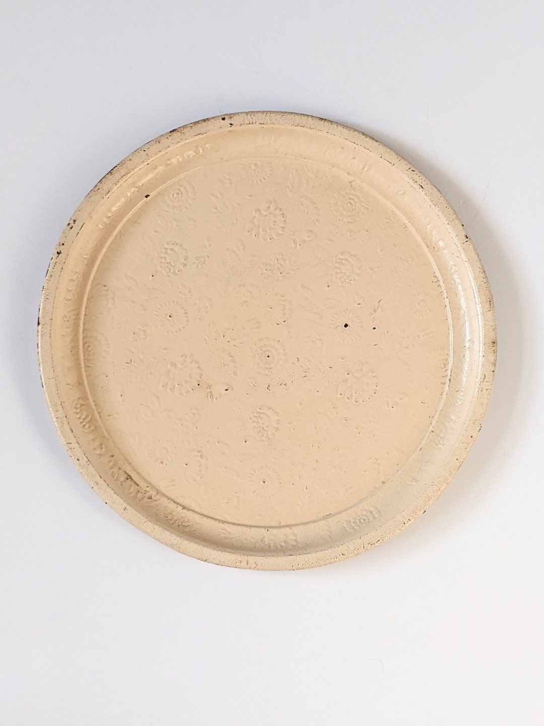 Vintage Ivory Metal Floral Embossed Serving Tray Serving Platter Round ...