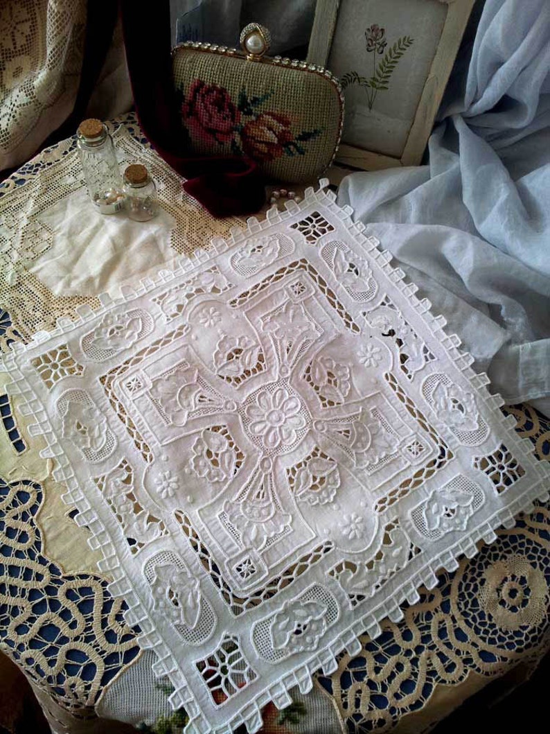 Diving Vintage Handmade Needle Lace Cutwork Embroidery Pieces - Etsy