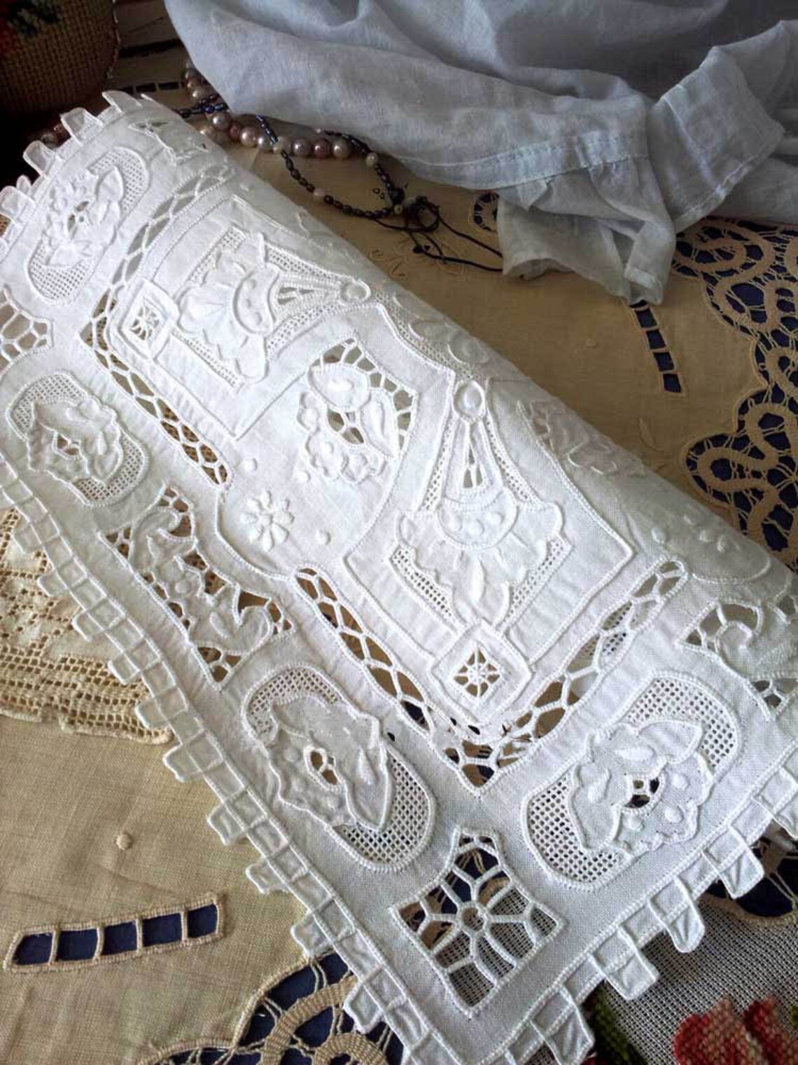 Diving Vintage Handmade Needle Lace Cutwork Embroidery Pieces - Etsy