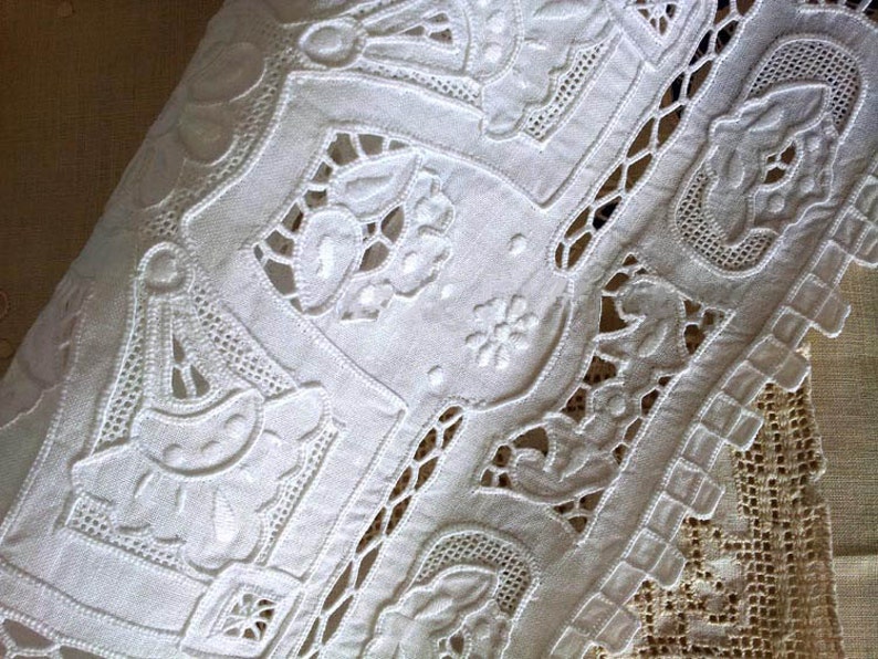 Diving Vintage Handmade Needle Lace Cutwork Embroidery Pieces - Etsy