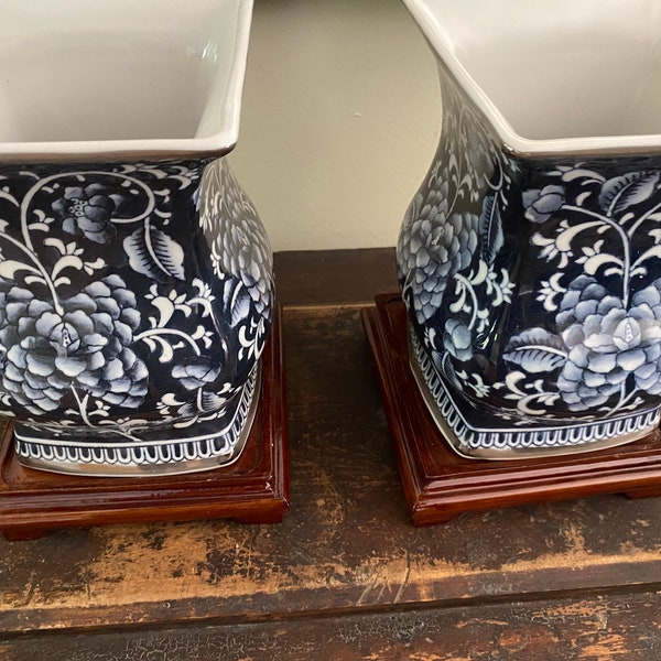 Bombay White and Blue Vases - Etsy