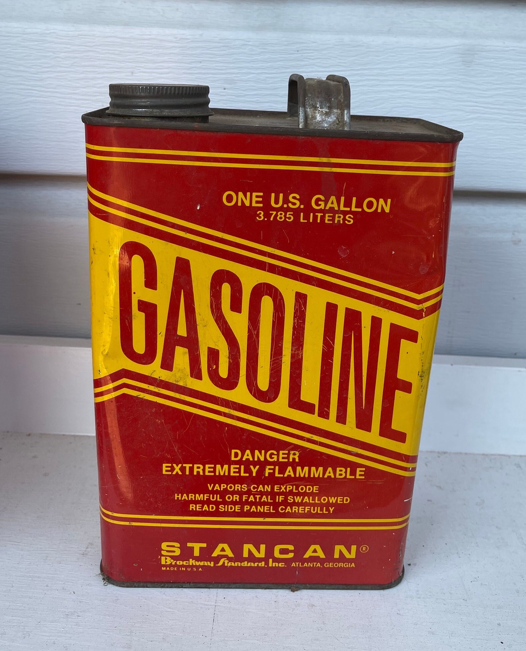 Vintage US Red Metal Gas Can 1 Gallon - Etsy