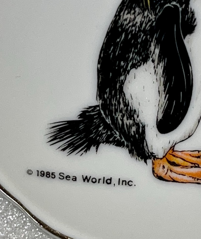 Collectible Small Plate Vintage Sea World Penguin Rockhoppet 1985 Japan ...