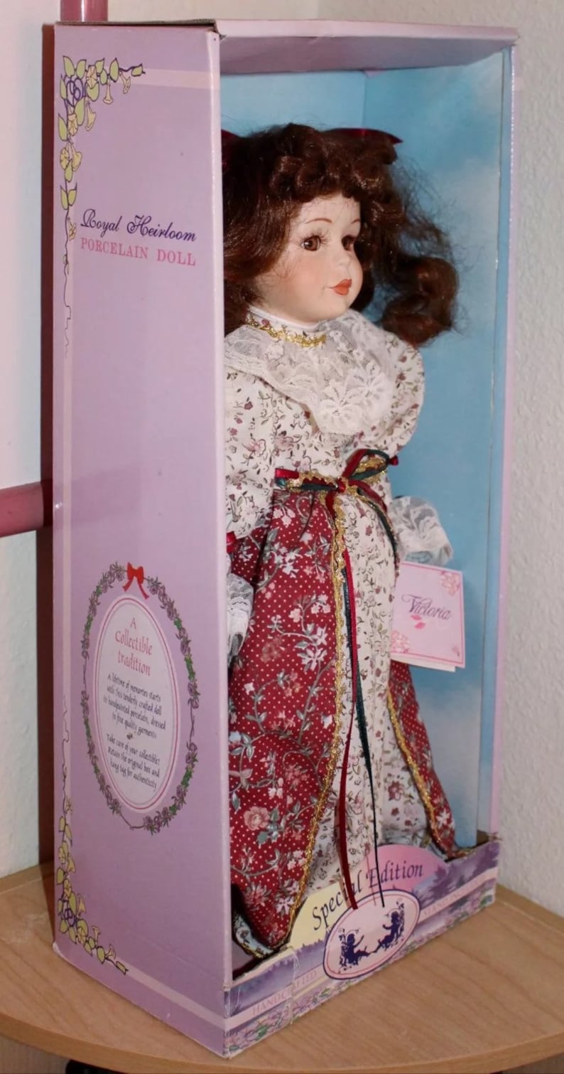Collectible Vintage Royal Heirloom Porcelain Doll Victoria Special ...