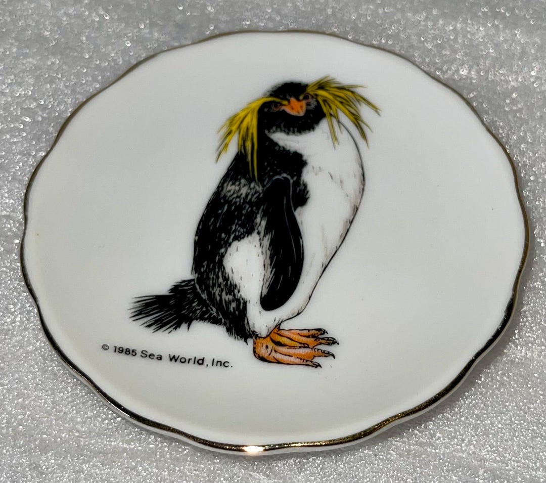 Collectible Small Plate Vintage Sea World Penguin Rockhoppet 1985 Japan ...