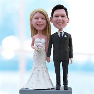 Personalized Wedding Cake Topper – Bride & Groom Bobblehead Figurine ...